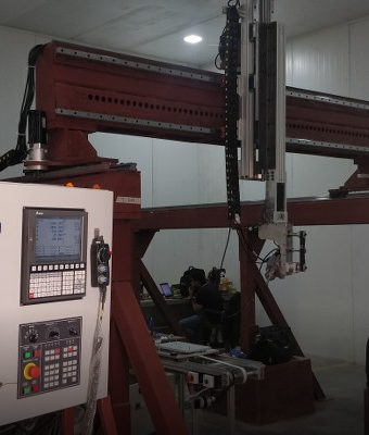 5 Axis CNC Router Manufacturers in Vadodara : AmpleMech